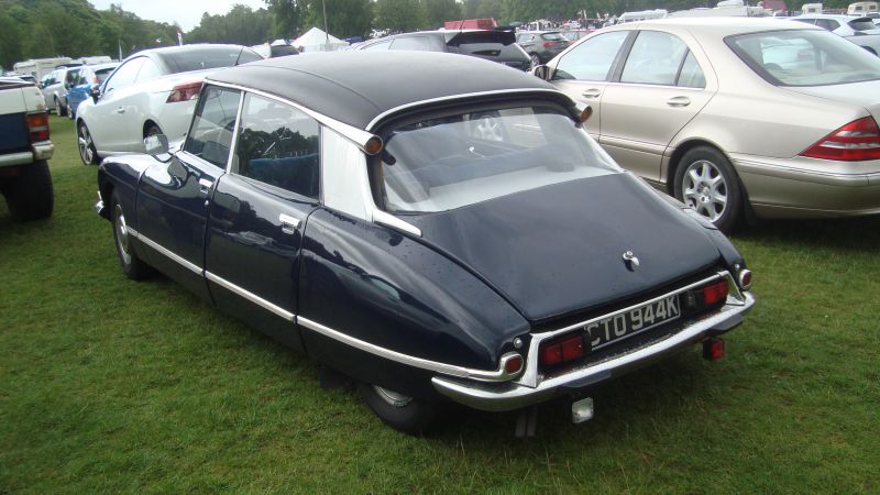 Citroen DS technical specifications and fuel economy